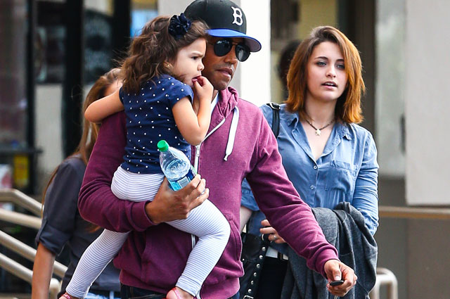 Paris Jackson Out With Uncle TJ Jackson And Brother Blanket After ...
